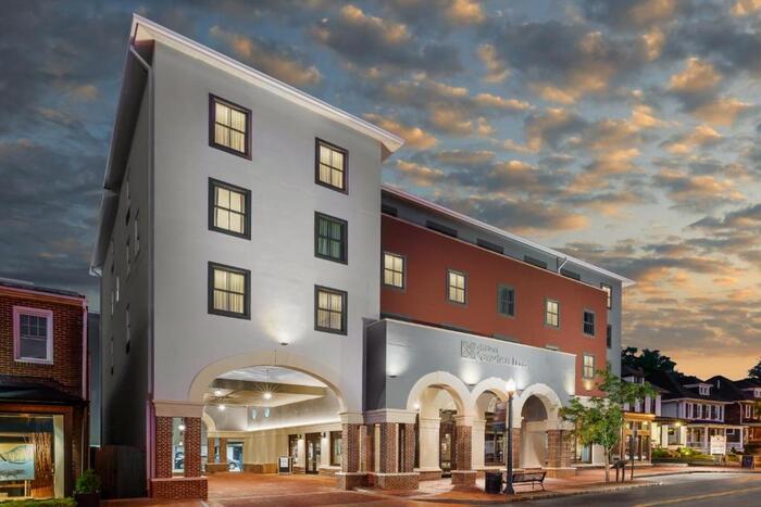 YBAA | Yacht Brokerage University